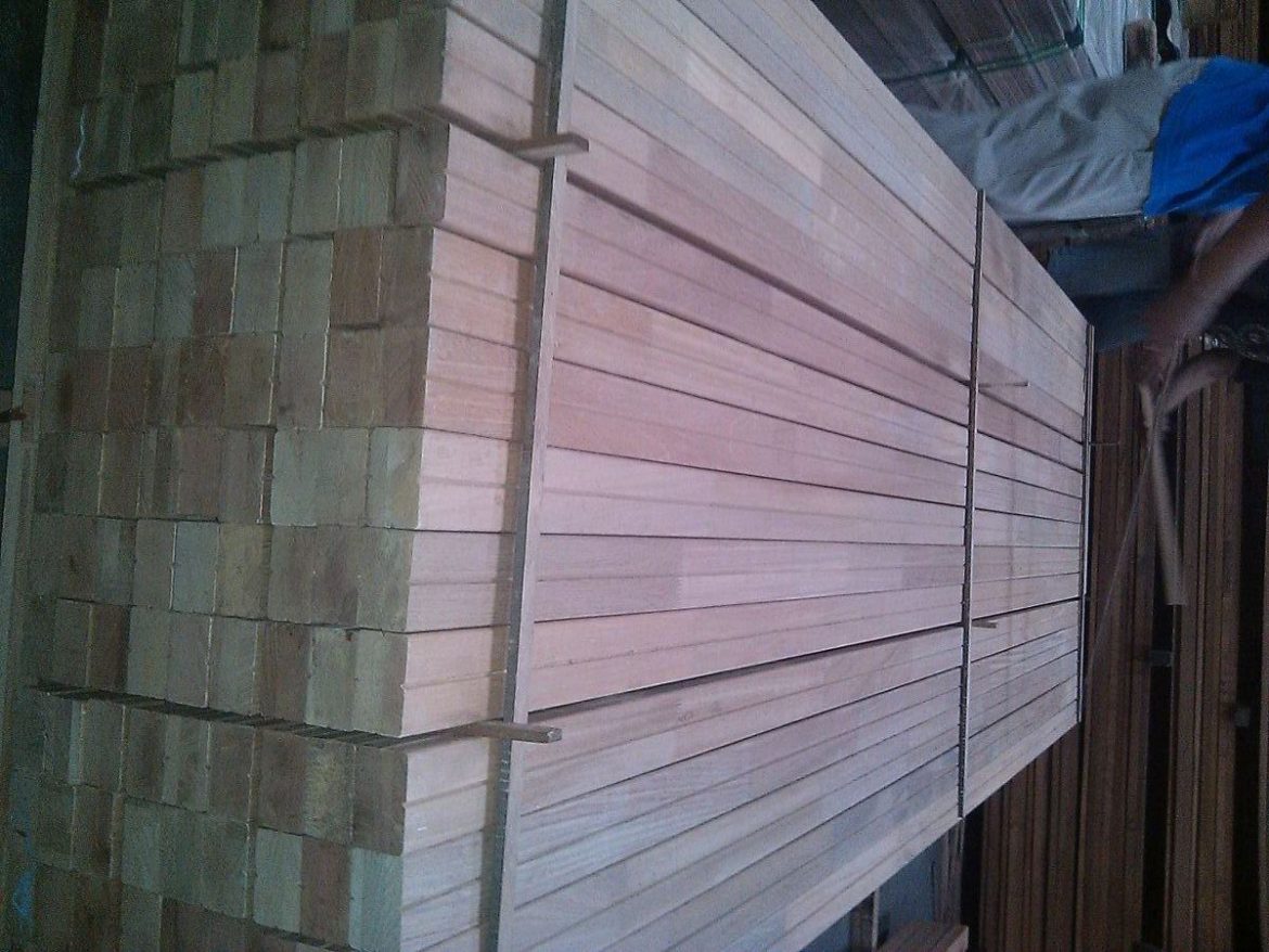 Bangkirai Finger Joint Laminating 3 – Bangkirai Decking, Yellow Balau ...