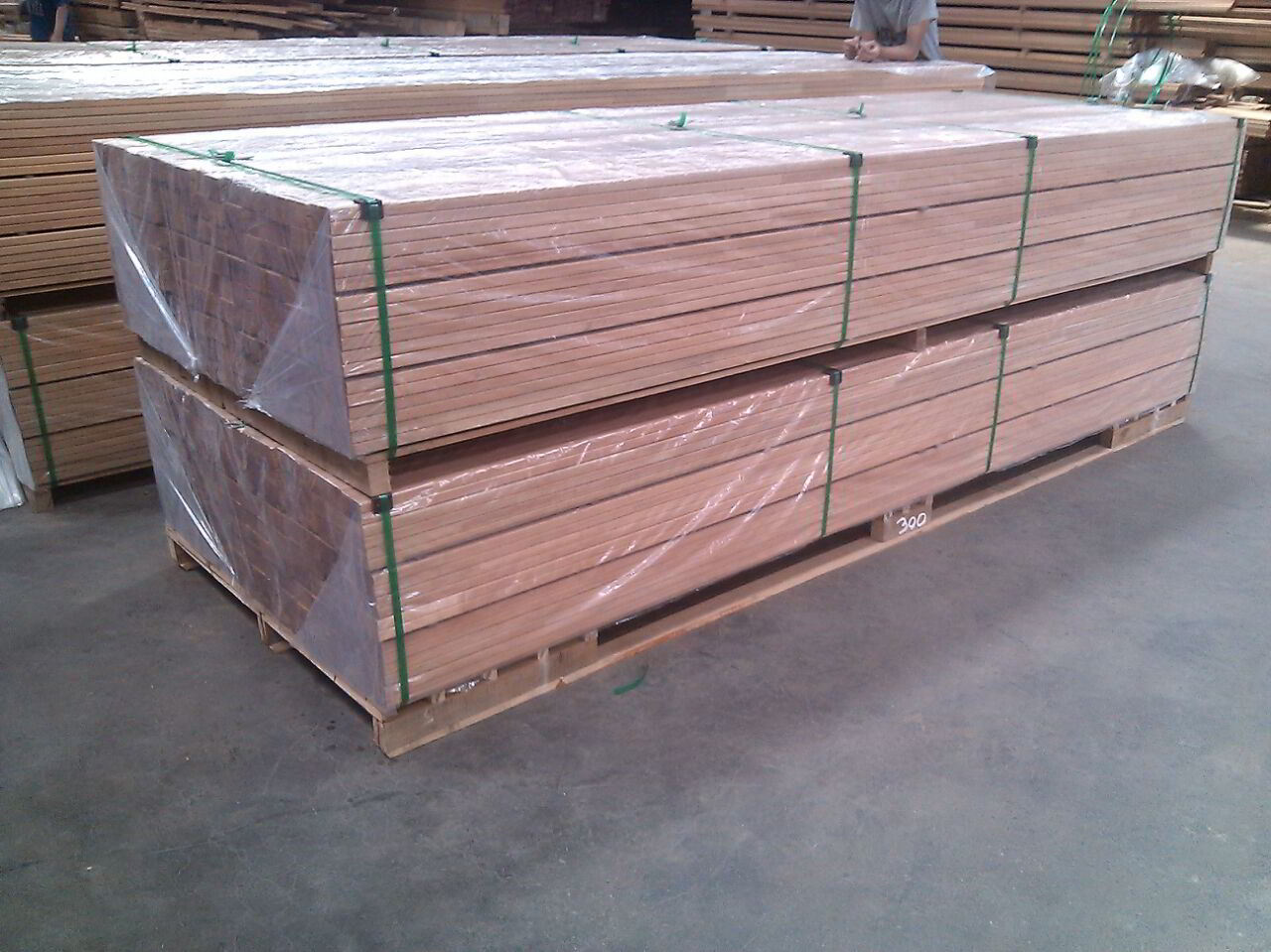 finger joint laminating 4 – Bangkirai Decking, Yellow Balau Decking ...